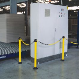 Barrier Chains with Colour Choice - Galvanised & Plastic Protection ...